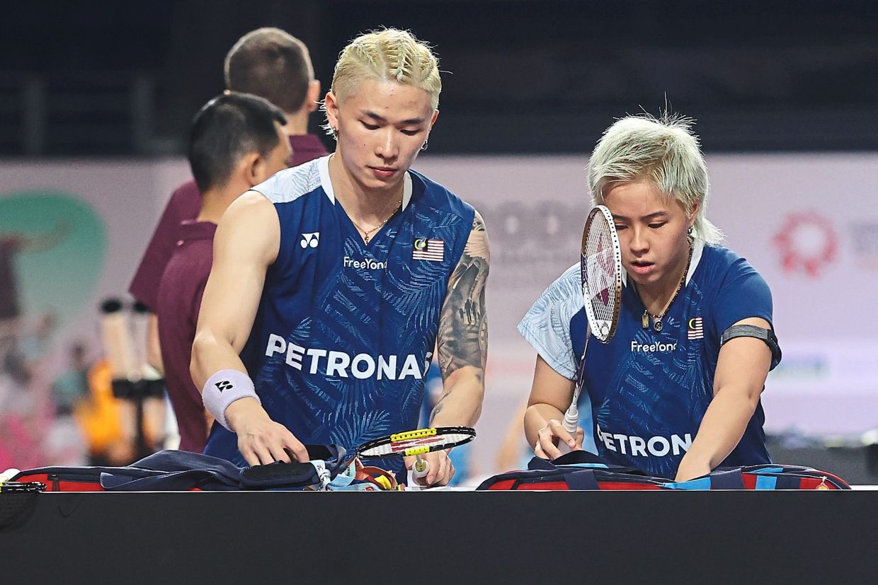 Cầu lông Malaysia mất đôi số 4 thế giới: Toh Ee Wei xóa ảnh của Chen Tang Jie khỏi Instagram